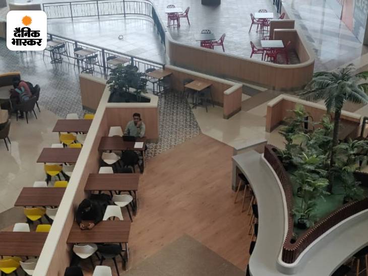 The first such station where leaving the metro will enter the cinema ...