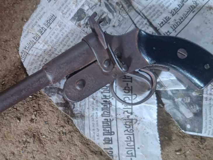 STF of Bihar and West Bengal raid on mini gun factory in patna; bihar ...