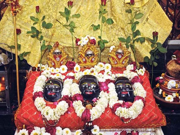 Maa Vaishno Devi Dham; Mother Lakshmi, Saraswati and Kali are here in ...