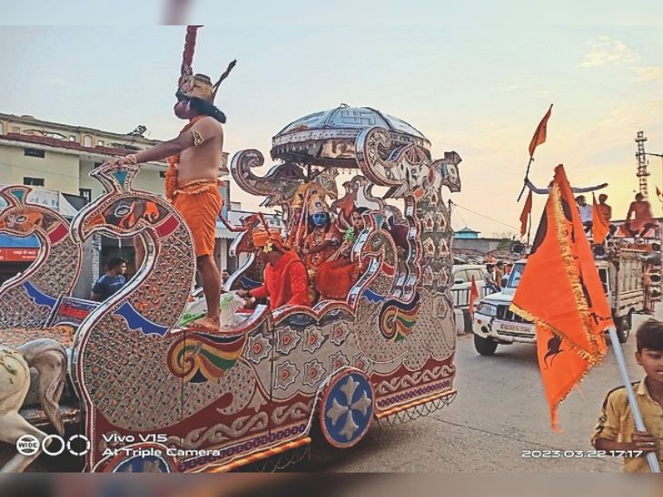 Shobha Yatra on Hindu New Year | शोभायात्रा निकाली: हिन्दू नव वर्ष पर ...