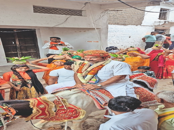 The story started with the journey of 51 urns in Samarsinga | सात ...