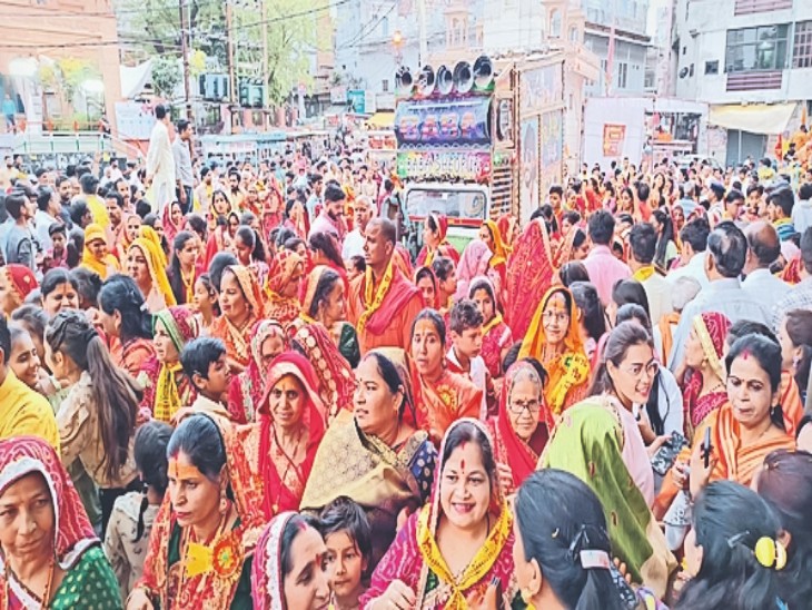 Maharishi Gautam's procession came out with music, devotees joined ...