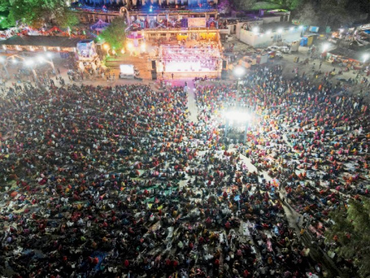 Glory of Sonana Khetlaji sung in hymns | दरबार में हजारों श्रद्धालुओं ...