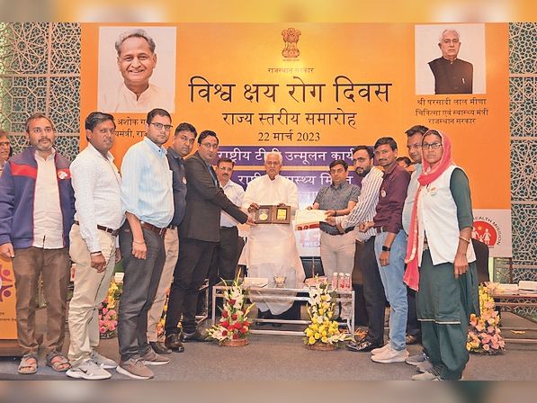 Churu district team honored at state level for excellent work in TB ...