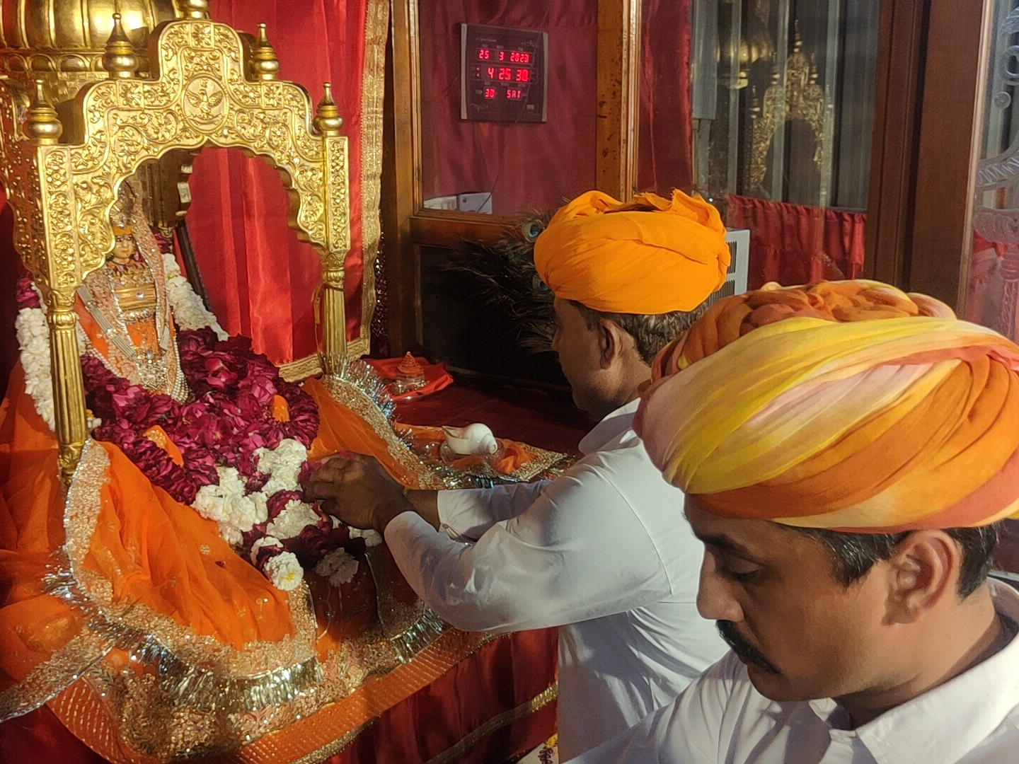 MLA Prajapat bowed his head to Jasol Maa after barefoot penance, Maa ...