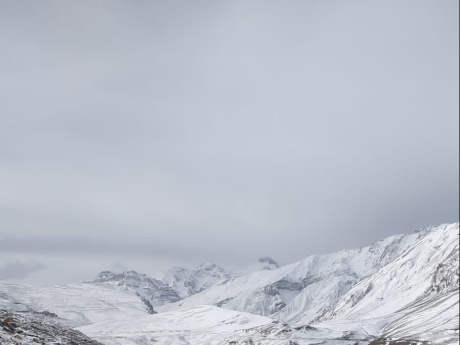 Himachal Snowfall Photos, Mountains Full Of Snow, Ground Areas Facing Rainfall | बर्फ से लकदक ...