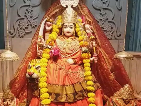 There is a unique practice in Banjari Mata temple, special rituals ...