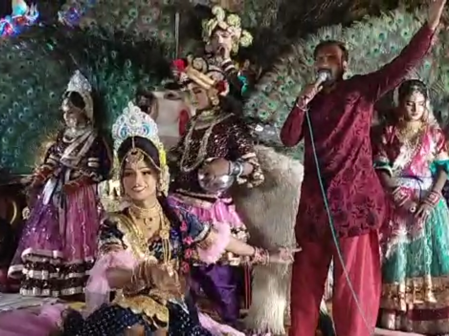 Bhajan singer Lakkha tied the ceremony, the program was organized at ...