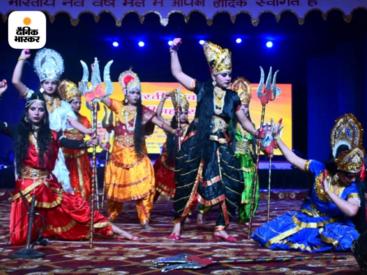 On the sixth day in Lucknow, the audience danced after watching the ...