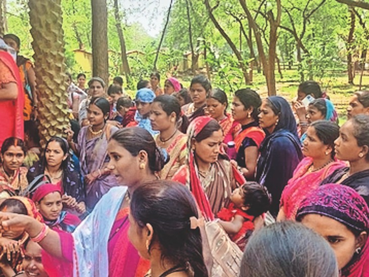 The women of Bihan said - Increase our salary, regularize it, otherwise ...