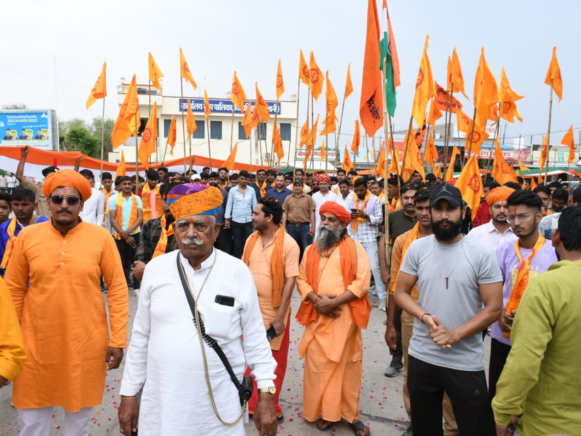 A large number of youths participated in Shri Ram Dhawaj Yatra, 351 ...