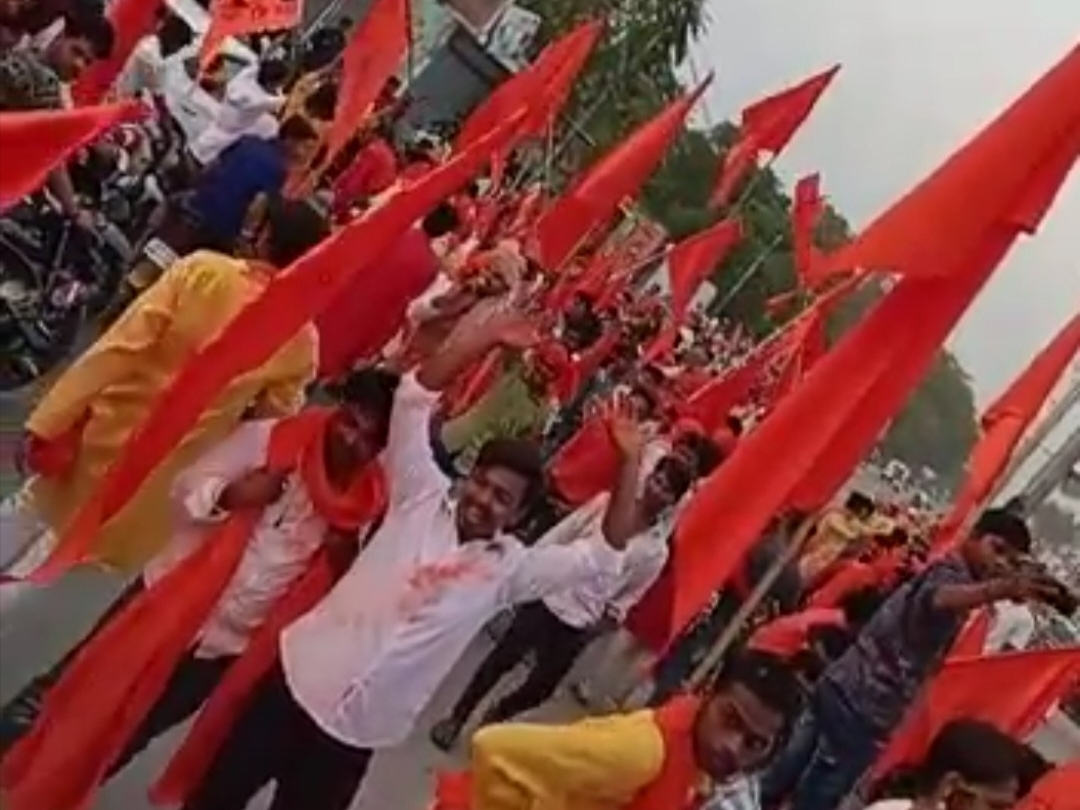 डांडी में डीजे की धुन पर थिरके रामभक्त, शोभायात्रा का लोगों ने किया ...