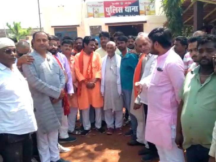 Former MLA spoke indecent language in Rewa, BJP leaders expressed their ...