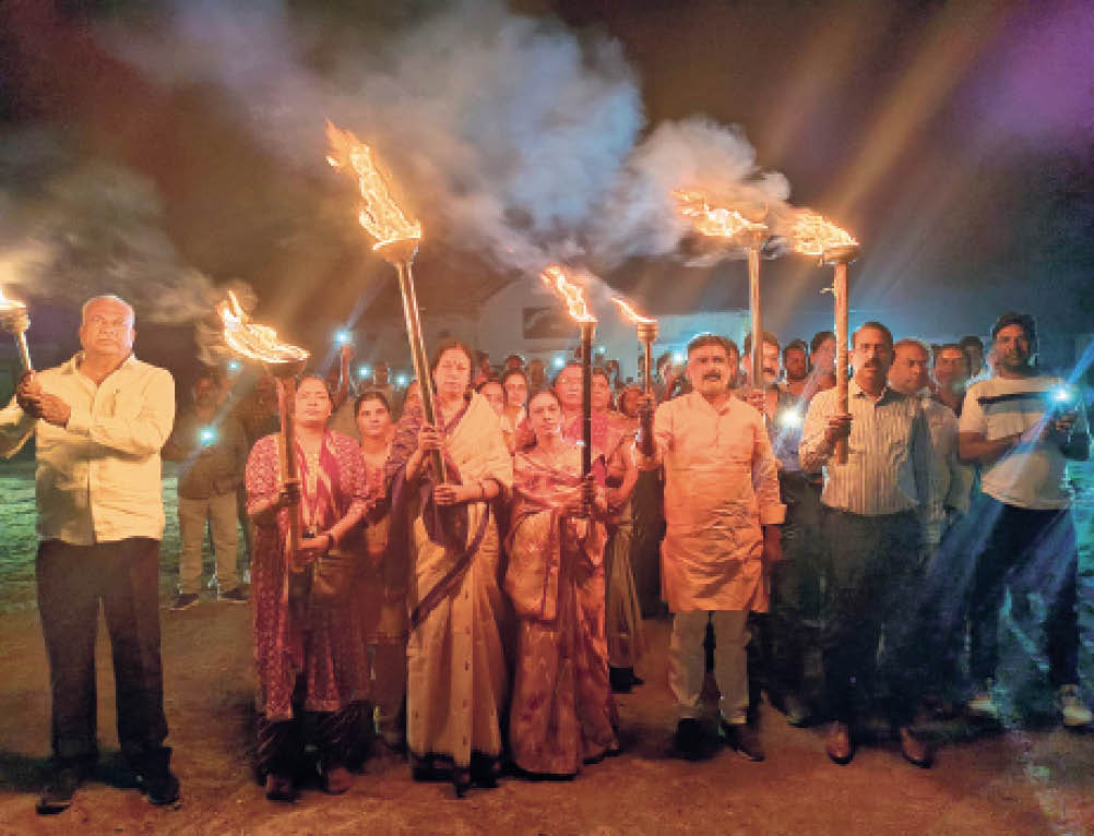 Torch march taken out for cleanliness, the mayor told the need to ...
