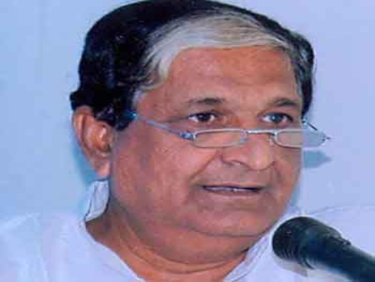 Readers will be exposed to the writing styles of Padma Shri Dr. Deval ...