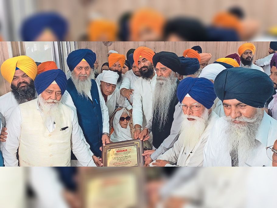 Begum Munawar Ul Nisha, 8th generation of the line of Nawab Sher ...