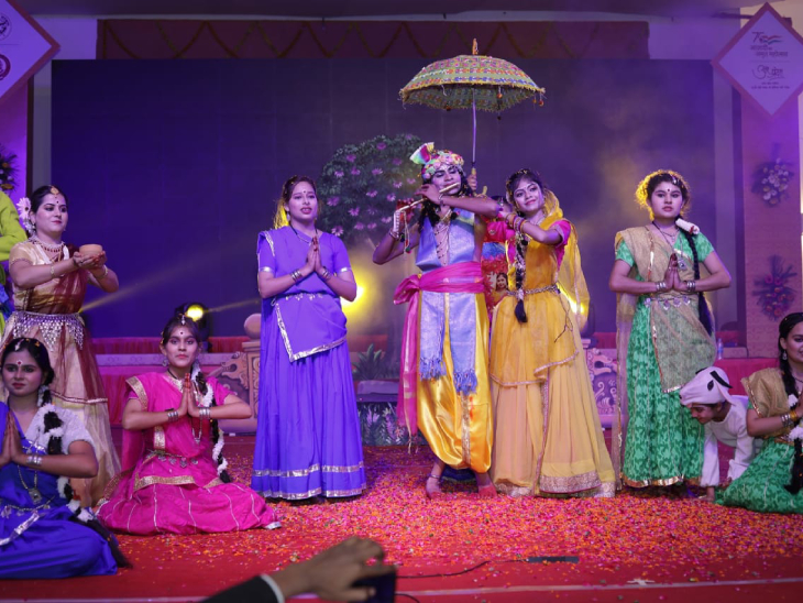 Anup Jalota was mesmerized by the bhajan 'Aisi Lagi Lagan, Meera Ho ...