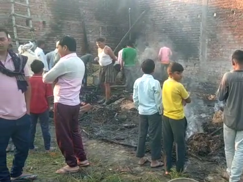 A fire broke out in the house due to the spark of the stove, a person ...