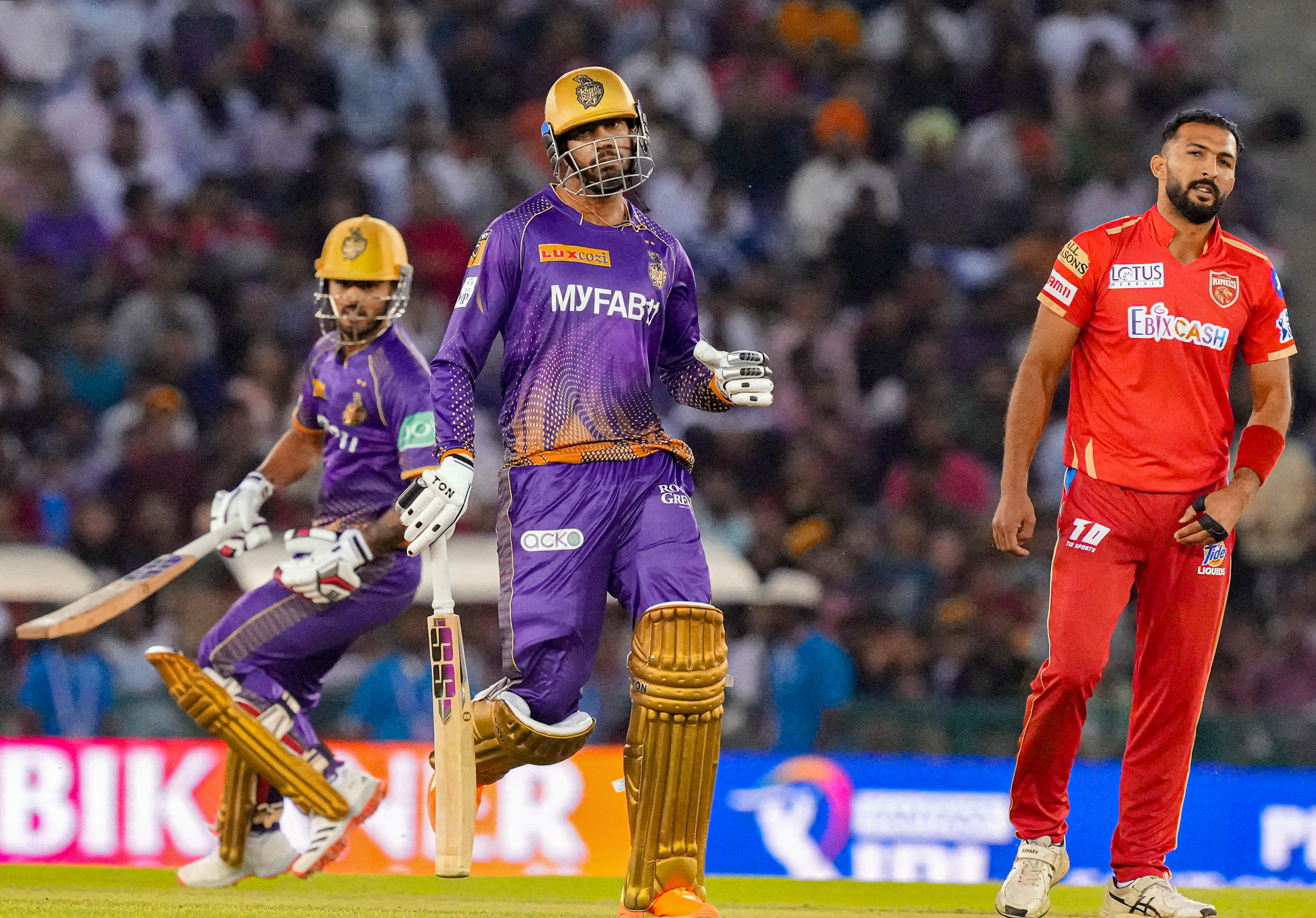 Navdeep gave 35 runs in 2 overs, power hitter Aman scored 4 runs in 5 ...