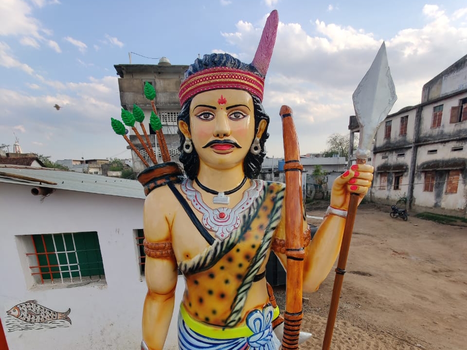 Unveiling of Lord Nishadraj's idol in Barghat today | सिवनी जिले में ...