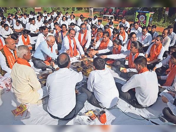 Chanting of mantras and havan-worship started the new session in ...