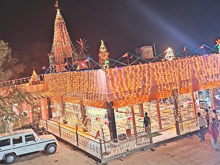 Rajdi Dham; Akhand Jyot since 29 years, Kirtan happens for one hour ...