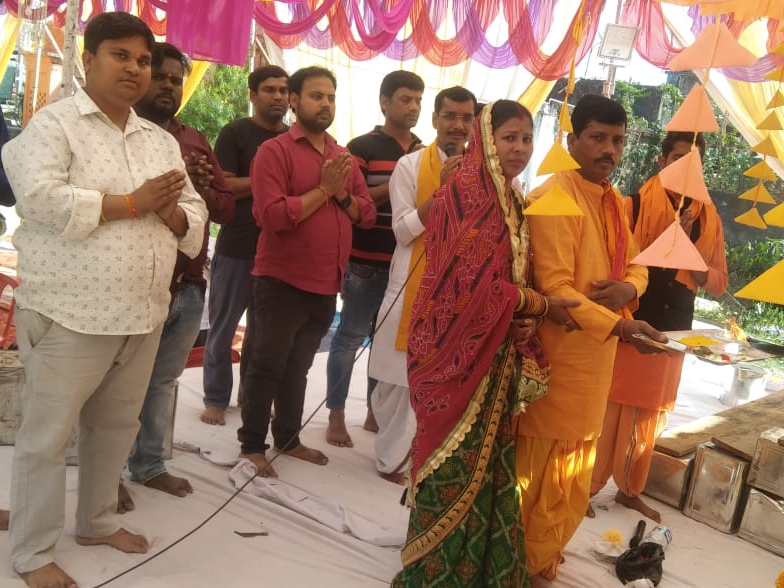 A huge crowd thronged to receive the offerings, Jai-Jai Ram, the temple ...