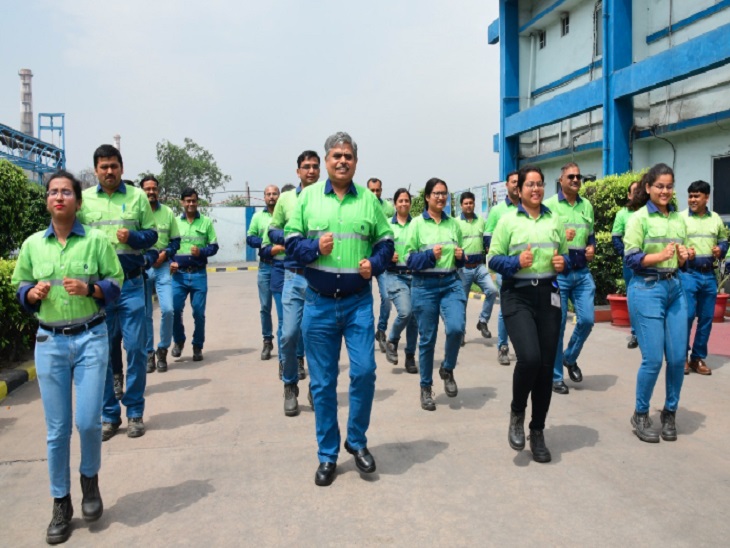 Zumba session organized, 500 employees participated | BALCO ने मनाया ...