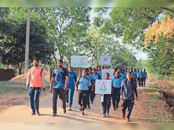 Radha Govind University family celebrated World Health Day | जागरूकता ...