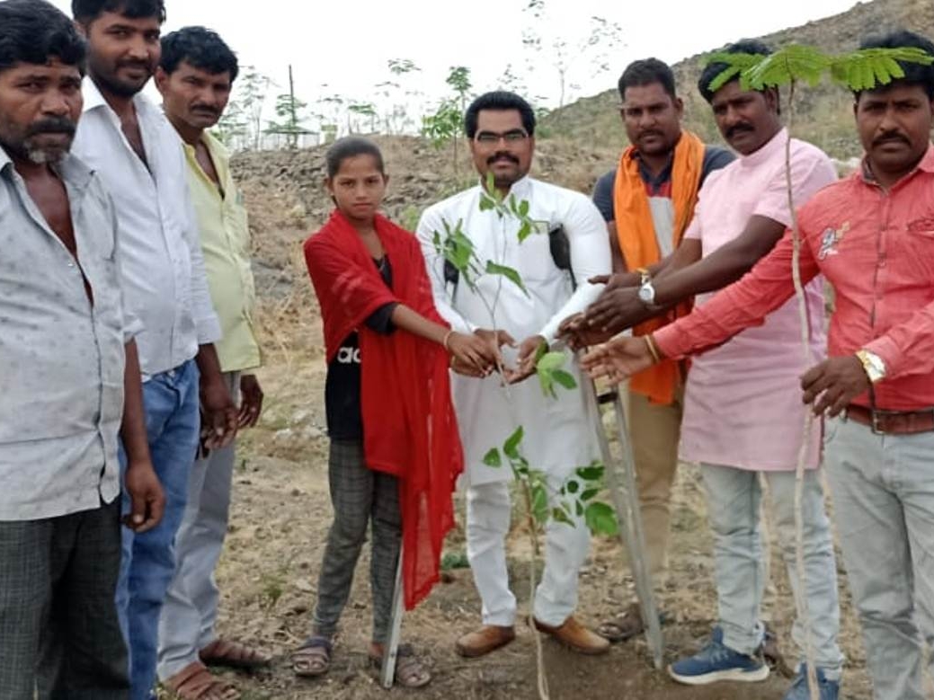 Banjara Samaj planted medicinal and shady plants | विश्व बंजारा दिवस ...