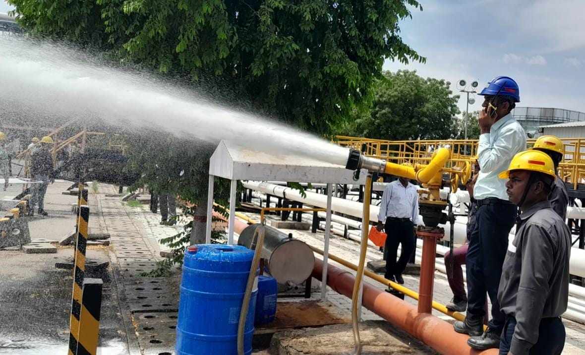 CID bomb thread team including police reached the spot | सराधना ...