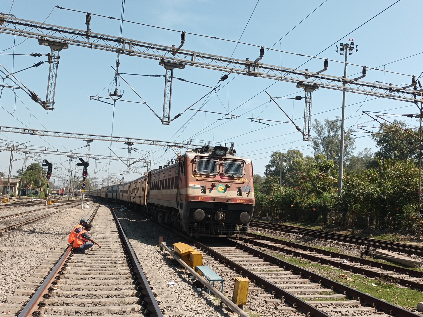Train affected by signal failure for five hours, technical team ...