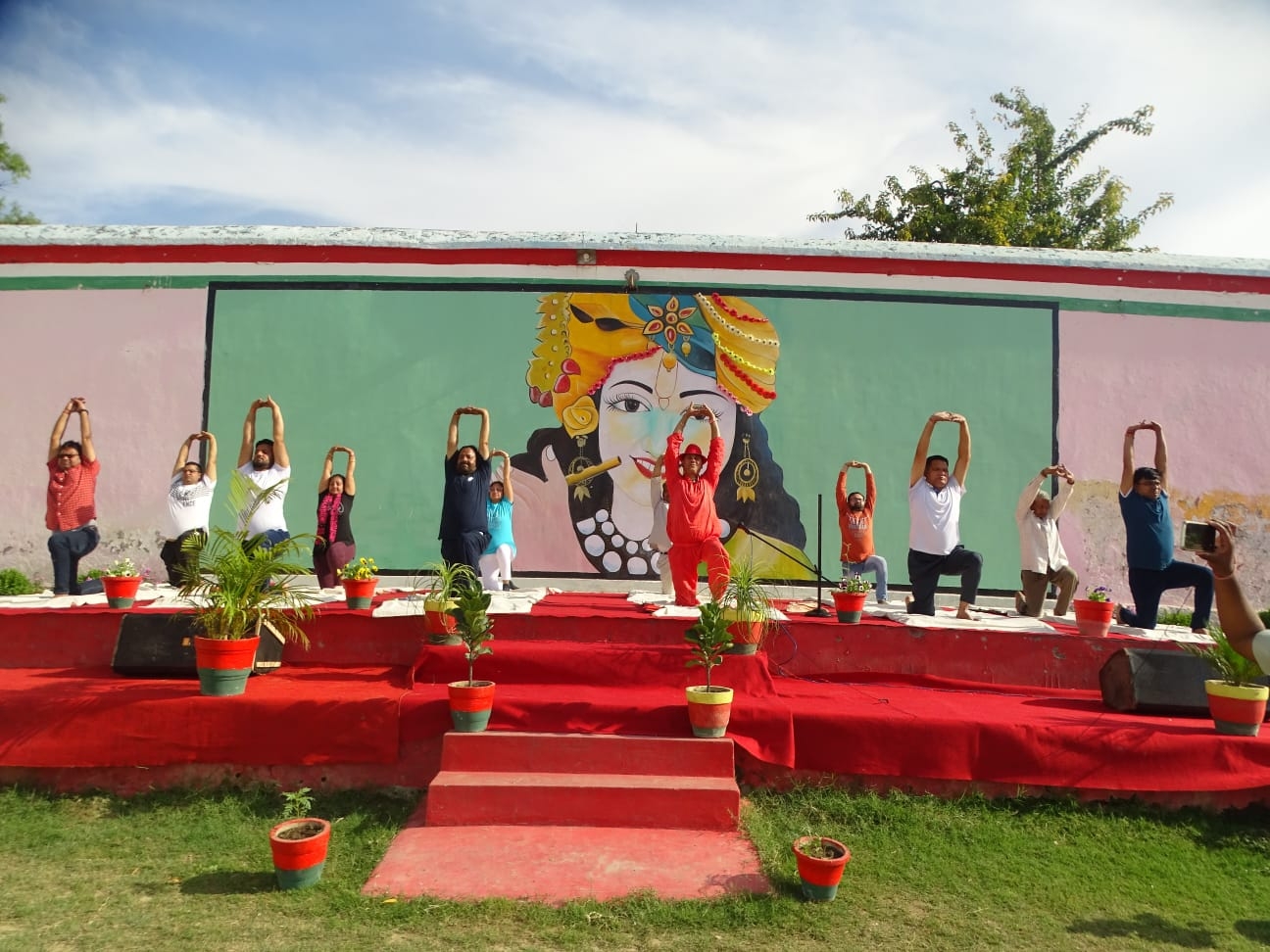 Swami Shyam Brahmadas practiced the postures of Sahaj Yogic Kriyas ...