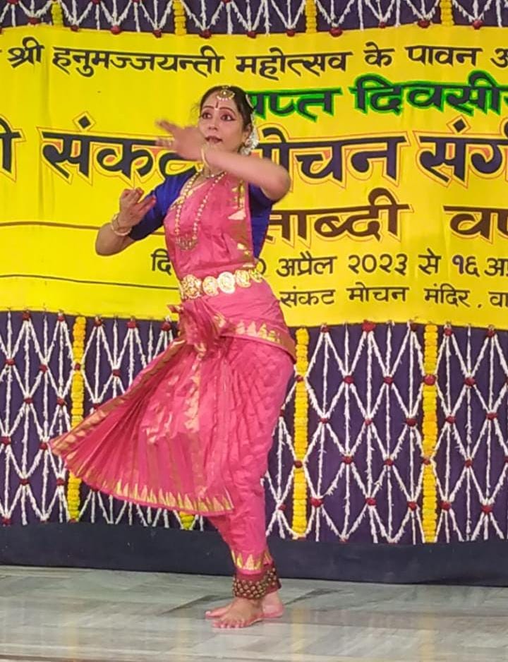 Hanuman devotees mesmerized by Talat Aziz's ghazals at the 100th Sankat ...