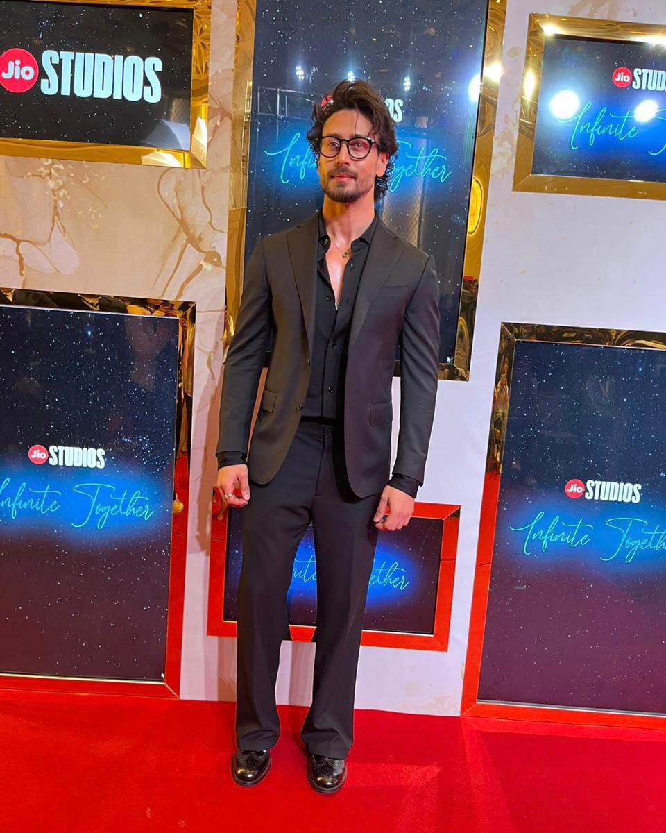 Reliance Jio Studios Upcoming Projects List; Shah Rukh Khan Kartik Aaryan | Mumbai Jio Studios ...