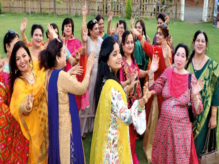 Bhangra performed to the beat of drums wearing Punjabi costumes ...