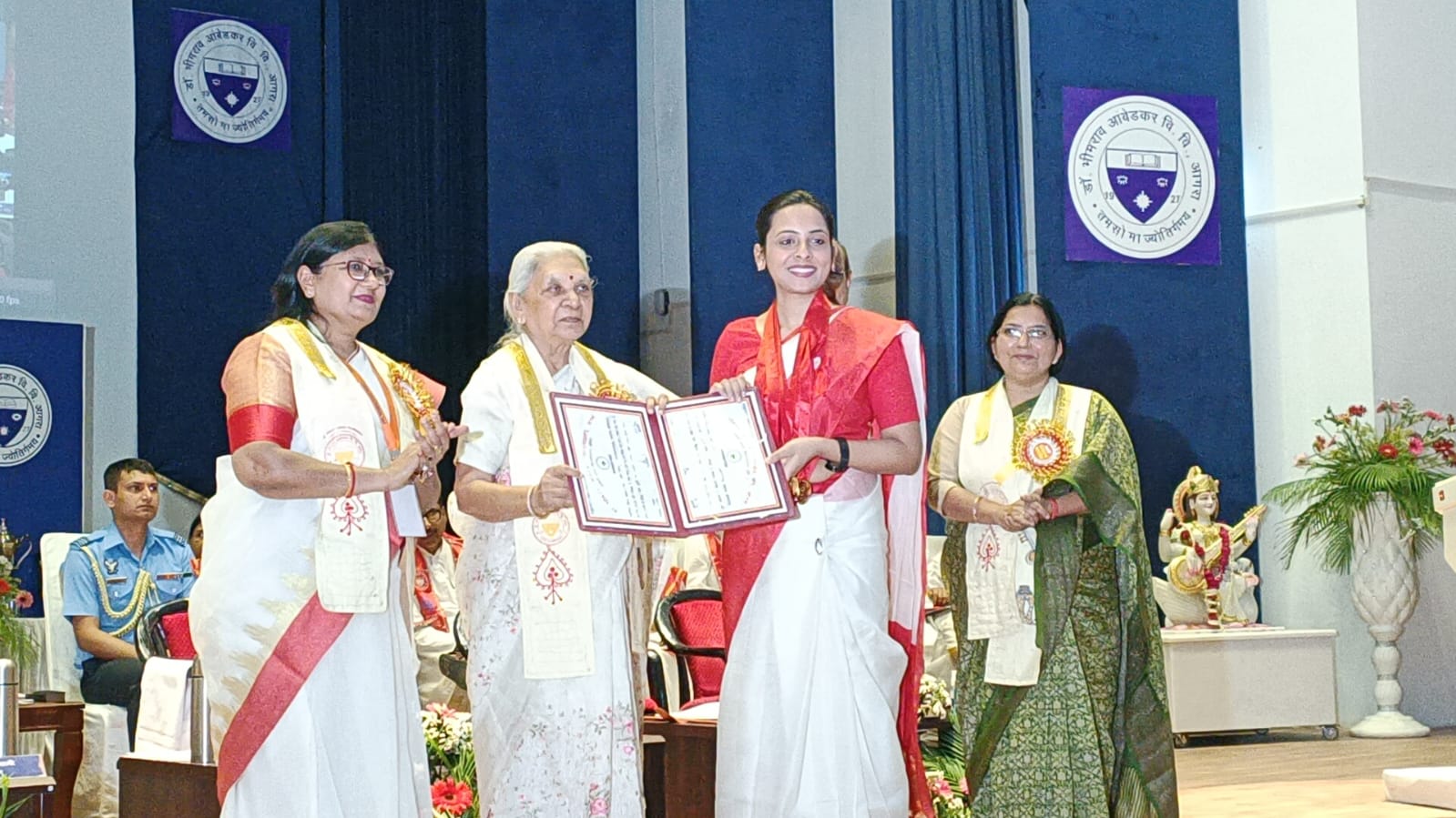 Governor Anandiben Patel will give medals to the meritorious, Huma ...