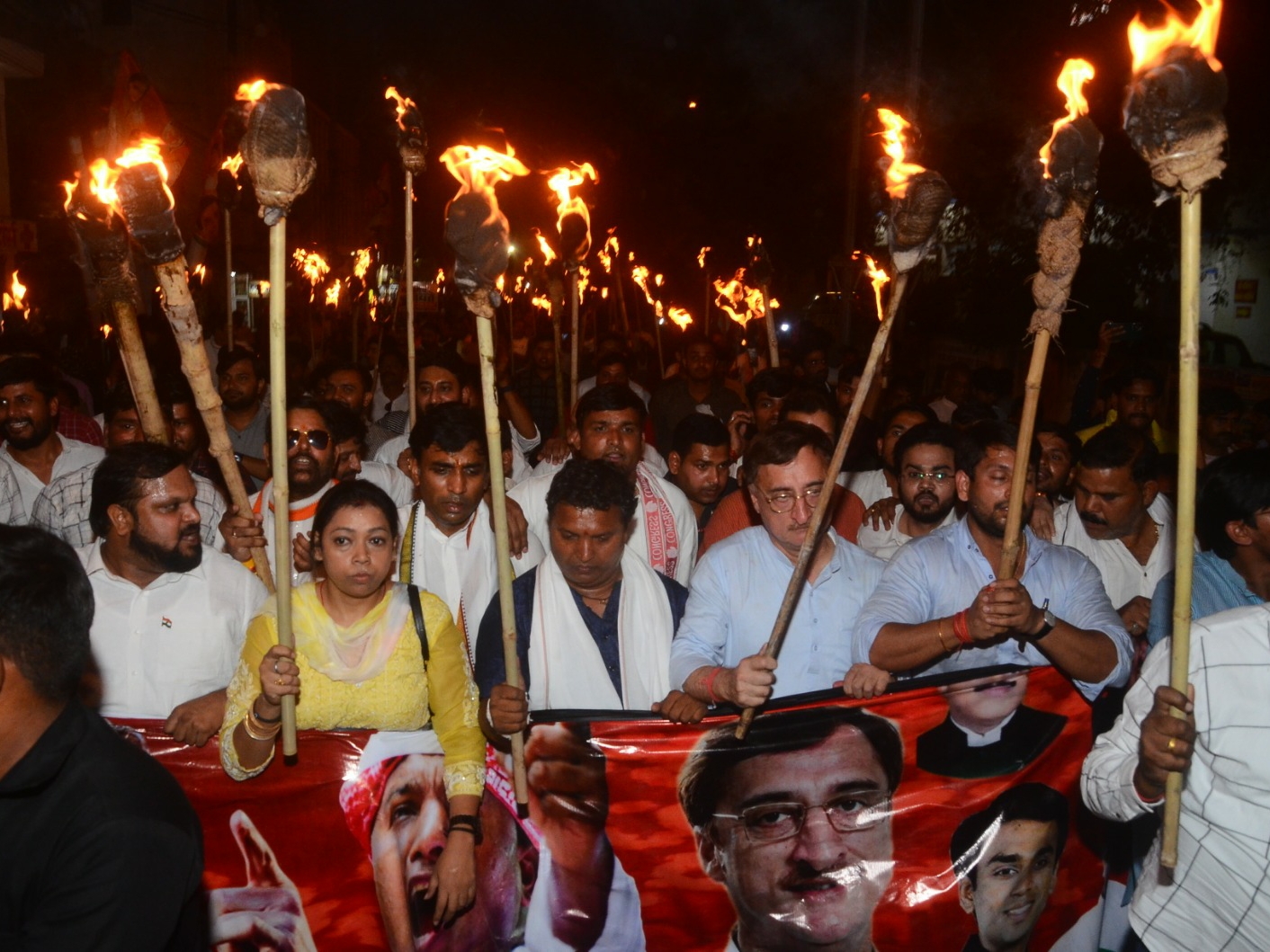 Thousands of workers came out with torches in their hands, National ...