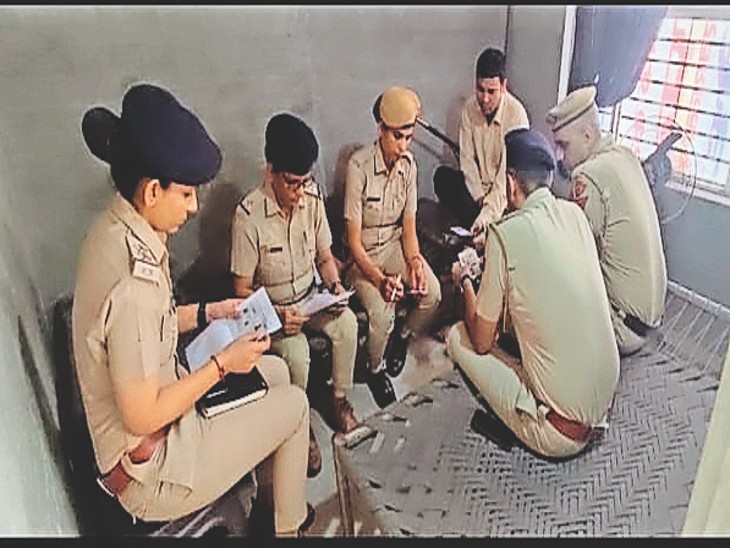 14 pen drives and 2 DVRs were found from Bhau's hideouts, now the gang ...