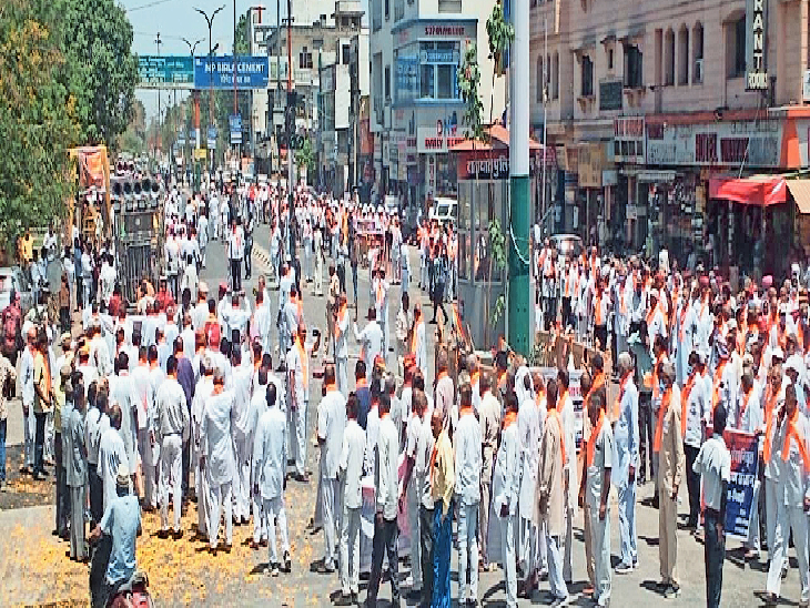 Retired DGP and constables in white dress with khaki uniform | प्रांतीय ...