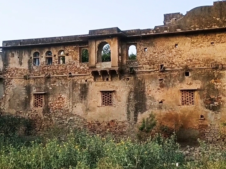 Ramkund cave built in 15th century in Bijolia, idols of various deities ...