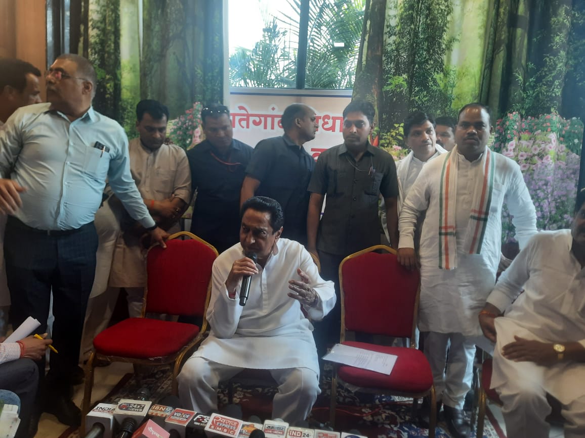 Kamal Nath will reach khategaon after 39 years | खातेगांव पहुंचे पूर्व ...