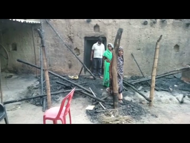 Disappointment on the faces of fire victims in Rae Bareilly, Kotedar ...