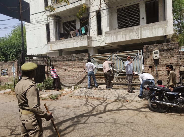 Construction was being done in Kunwar Colony without getting the map ...