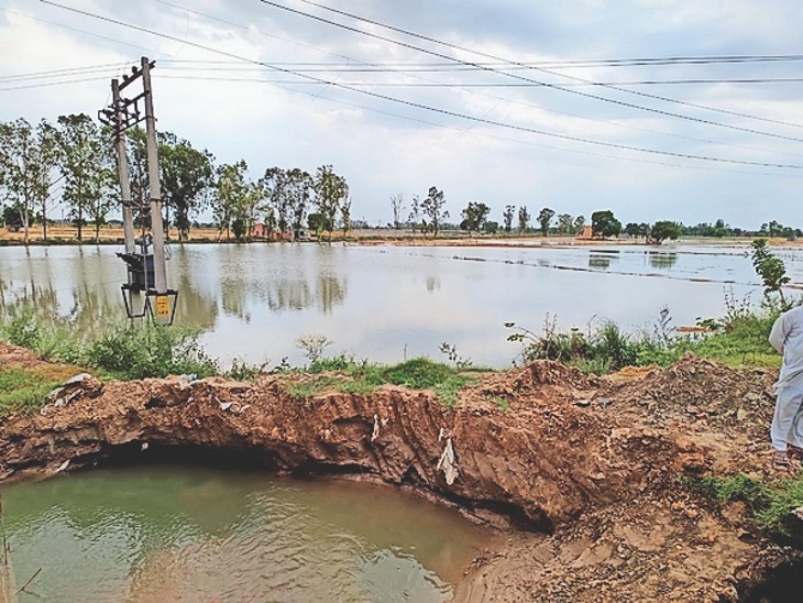 80 acres of farm submerged due to soil subsidence of the wall along ...