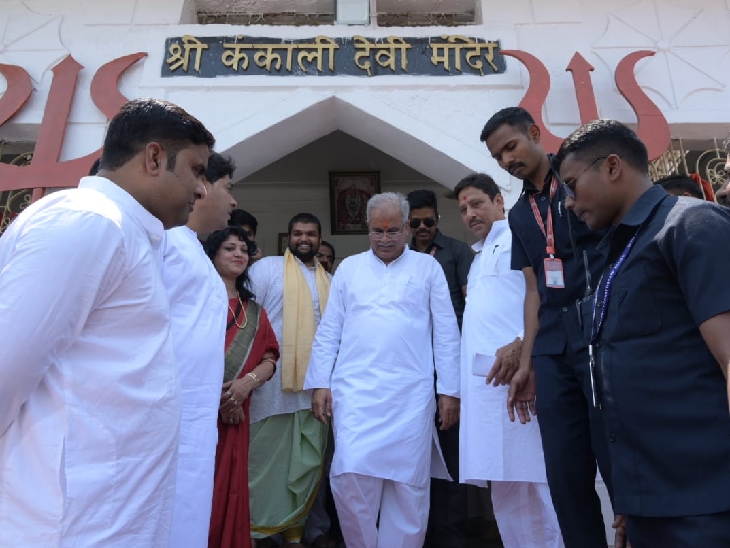 CM visited Jaitusav Math and Hanuman Temple, unveiled the statue of ...