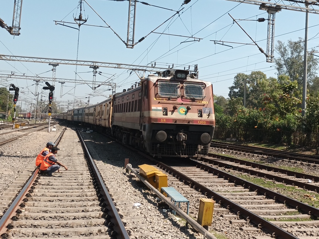 Summer Special Pune-Danapur-Pune will make 4-4 trips, all coaches will ...