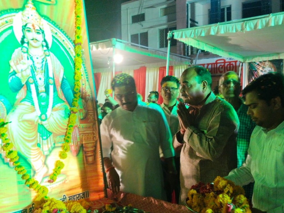 Kayastha Samaj took out procession with God's tableau, religious ...