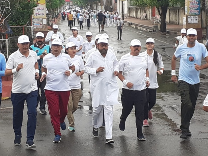 169th foundation day of Shivganj celebrated, lamp donation and Mahaarti ...