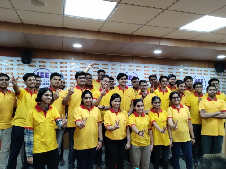 IIT Main Result Out - Lucknow student outperform - Jaskaran and Prajwal ...